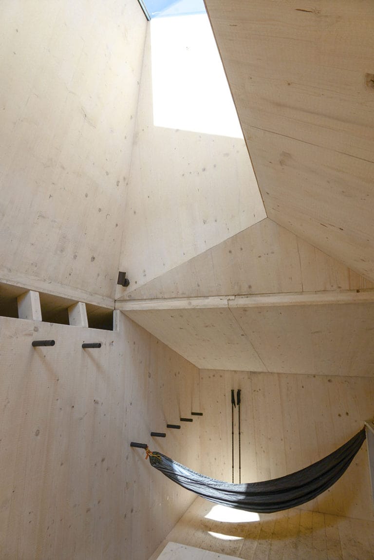 Take a(l)titude, Caltun shelter; Archaeus Foundation; Marius Miclaus ...