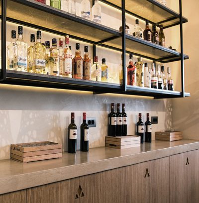 SQUEEZE Bar by Hub Company; Greece – BIG SEE Make Sense