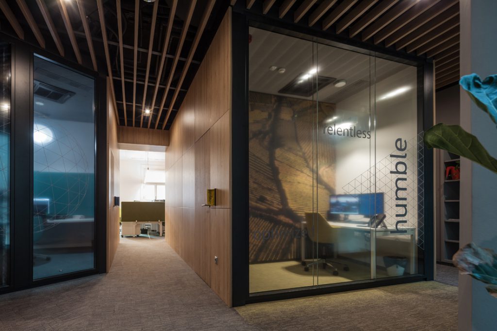 WorldQuant office, Budapest – BIG SEE Make Sense