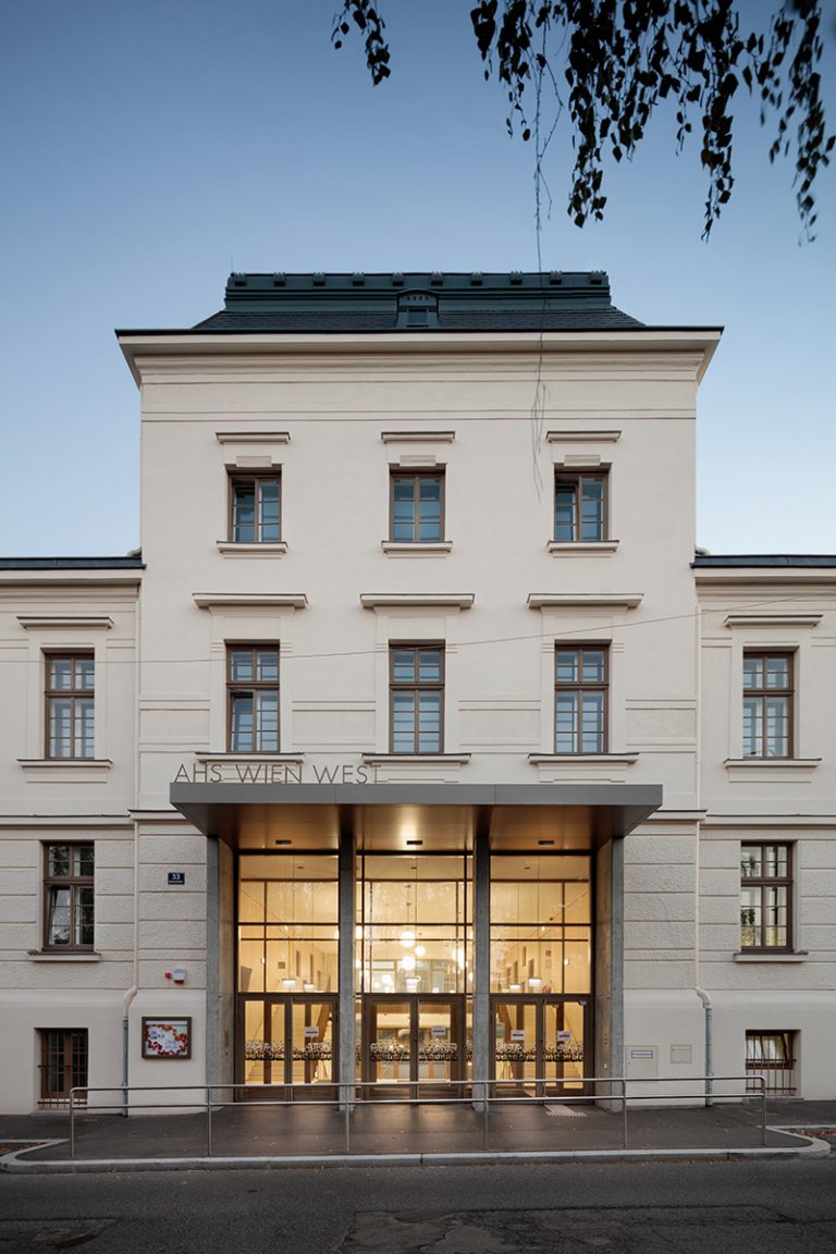 Vienna West High School, Vienna – BIG SEE Make Sense