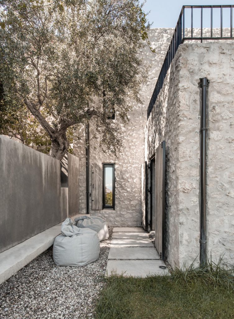 Peloponnese Olive Tree Stone House, Kalamias Ahaias – BIG SEE Make Sense