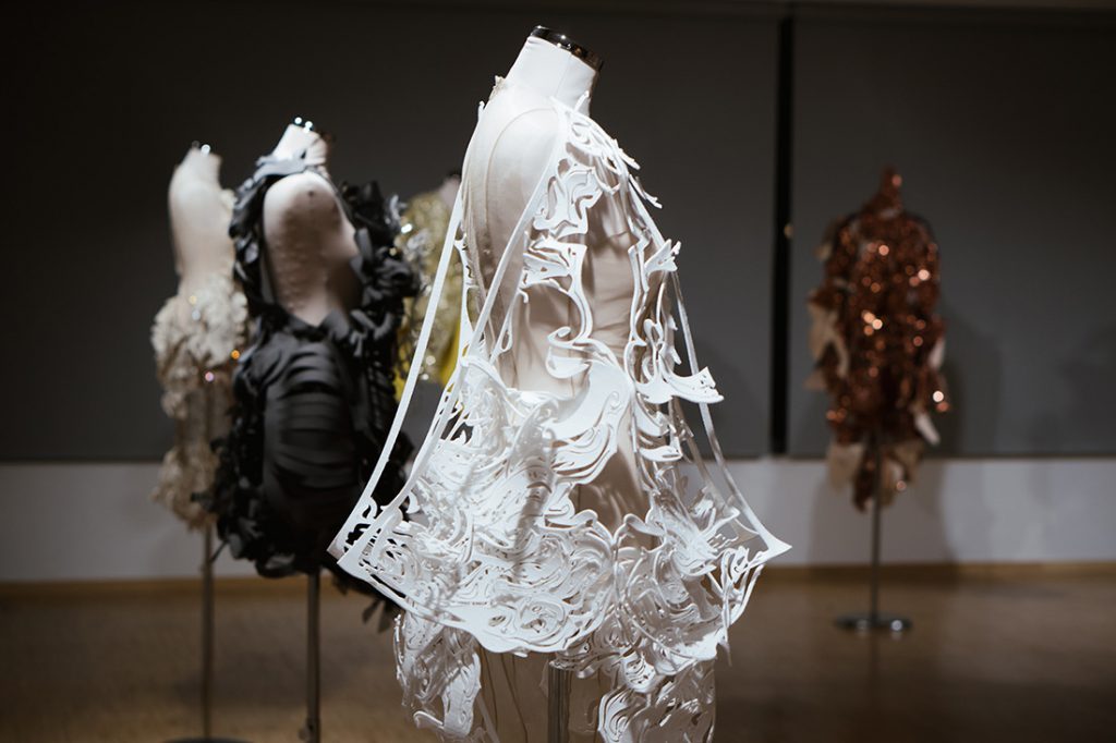 Matic Veler / Matic Veler / Divided between two worlds – BIG SEE Make Sense