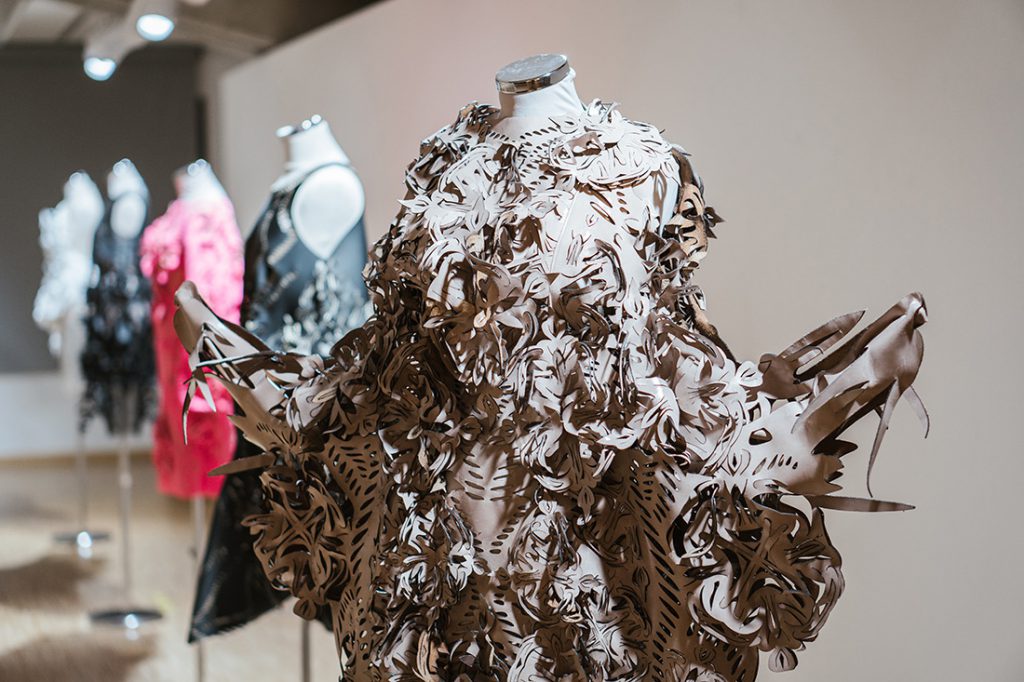 Matic Veler / Matic Veler / Divided between two worlds – BIG SEE Make Sense