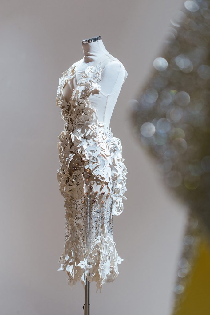 Matic Veler / Matic Veler / Divided between two worlds – BIG SEE Make Sense