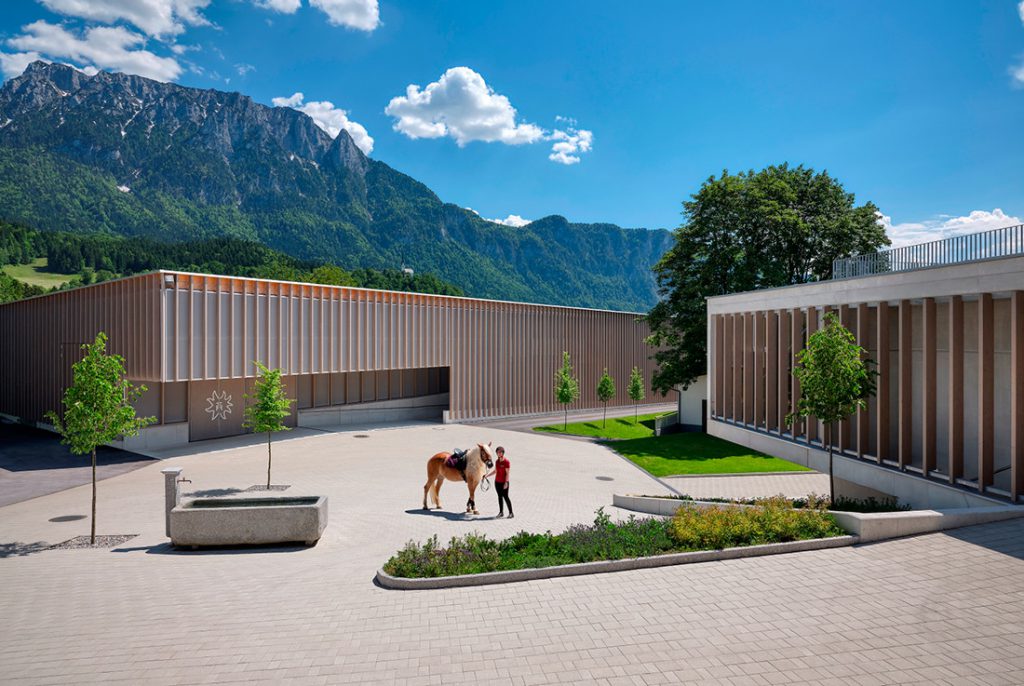 Fohlenhof Ebbs, Tirol – BIG SEE Make Sense