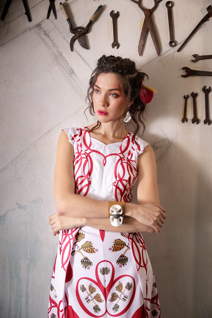 Neli Mitewa / NELMIT / CULTURE CLASH – BIG SEE Make Sense