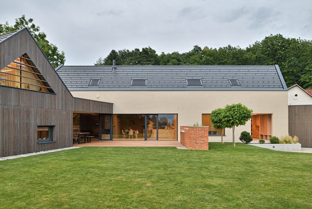 Enclosing house – BIG SEE