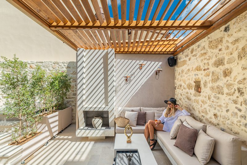 Inotropes Boutique Suites – BIG SEE