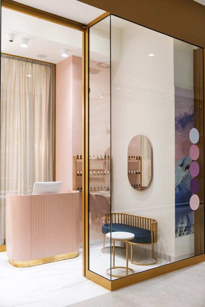 Lavish Nail Lounge – BIG SEE Make Sense