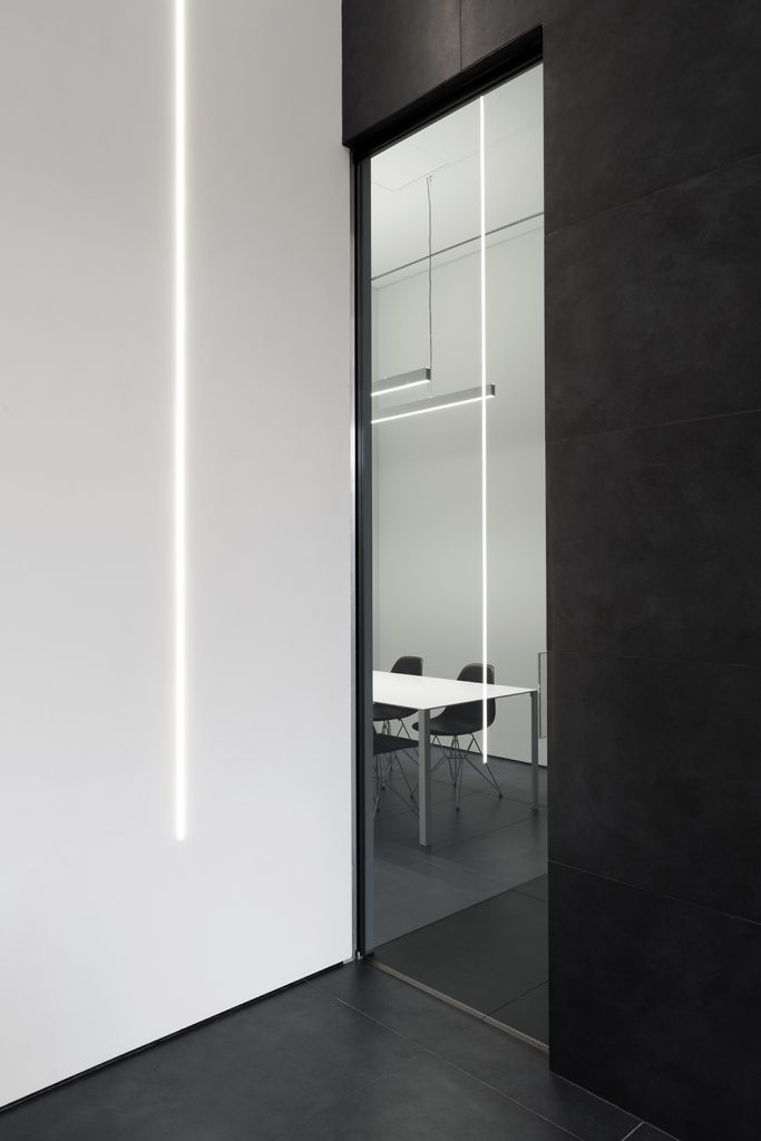 “Reverse City Project ” – BKN301 Lounge – BIG SEE