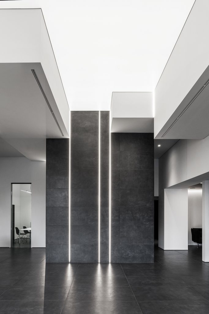“Reverse City Project ” – BKN301 Lounge – BIG SEE