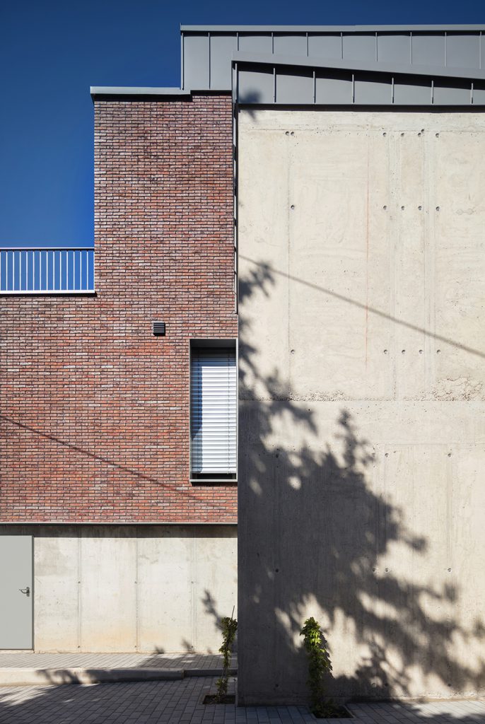 Gebauer street apartment house – BIG SEE