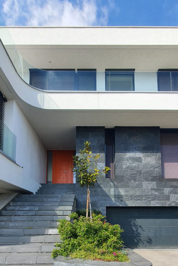 Curved house – BIG SEE Make Sense