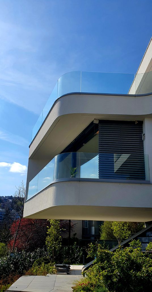 Curved house – BIG SEE Make Sense