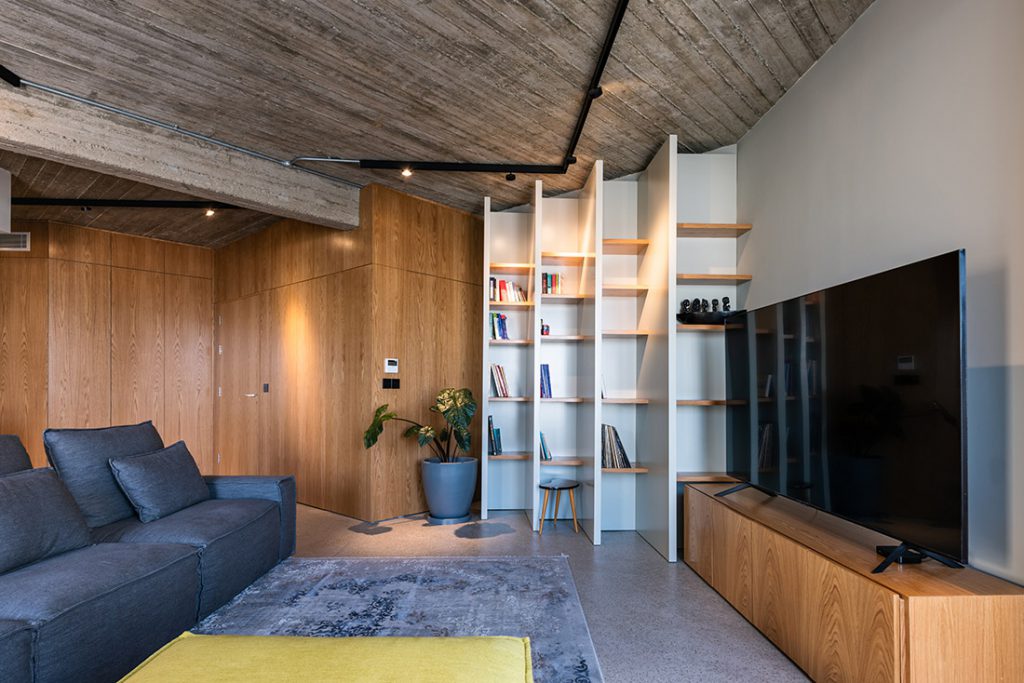 The 45° Apartment Renovation – BIG SEE
