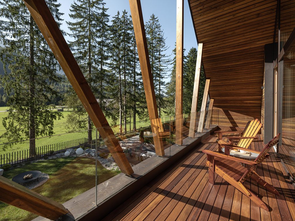 Alpine Chalet L – BIG SEE Make Sense