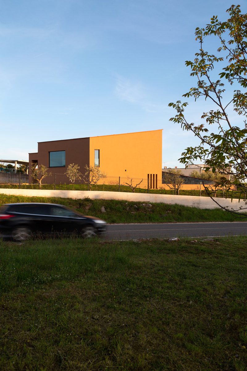 Red soil house – BIG SEE Make Sense