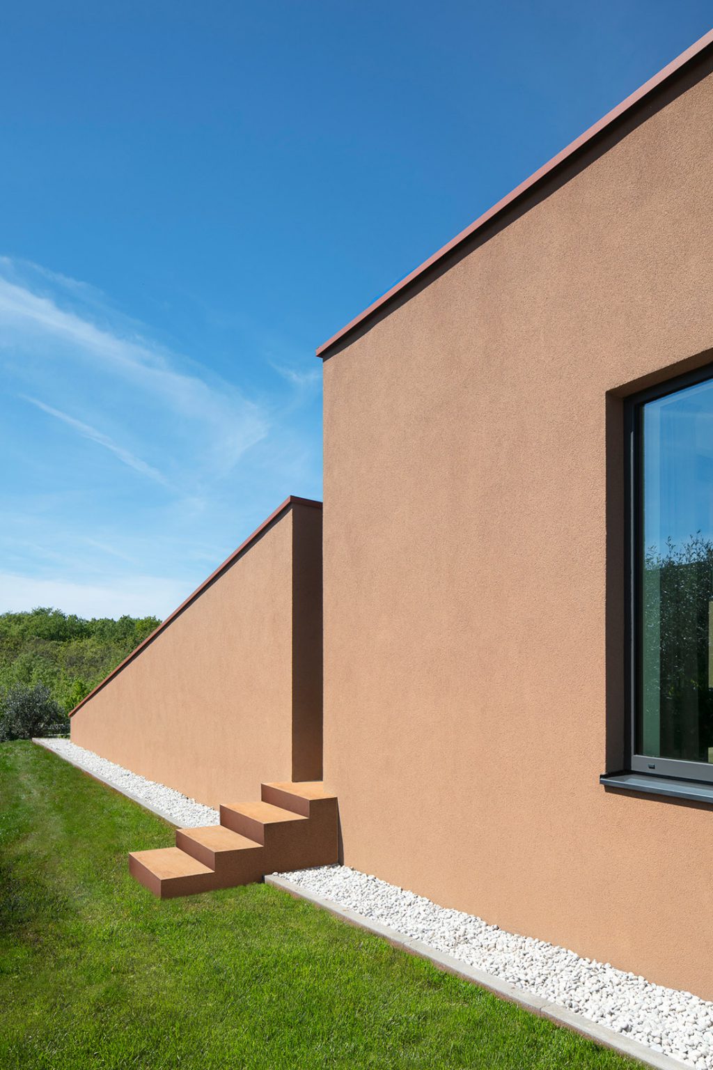 Red soil house – BIG SEE
