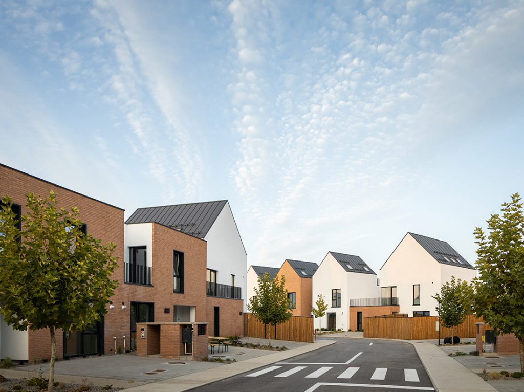 Colina Lac Residence – BIG SEE Make Sense