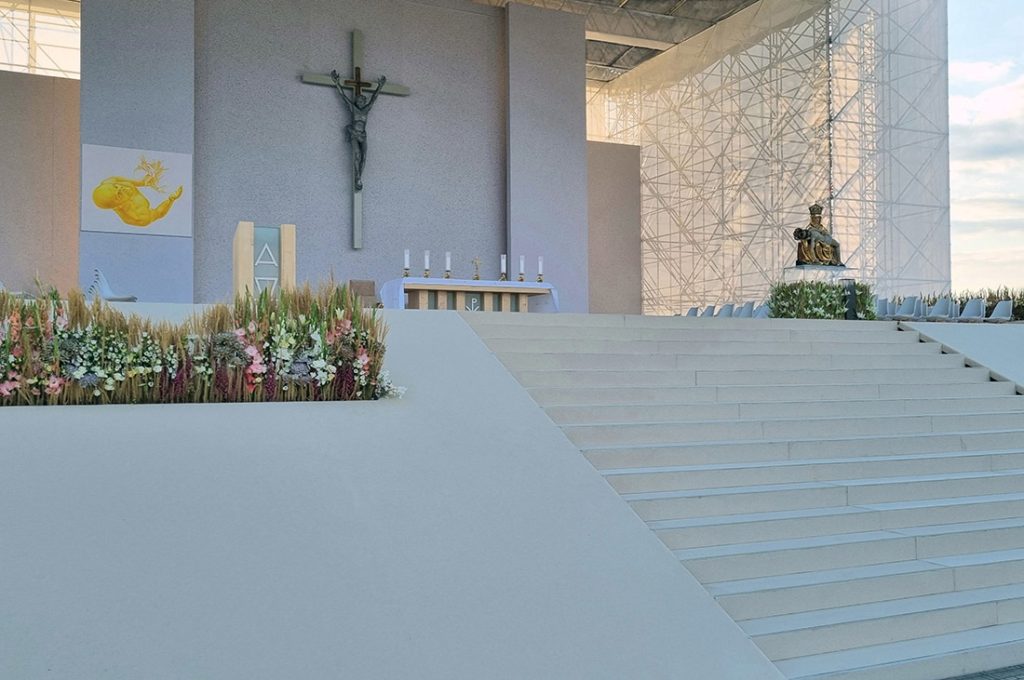 Liturgical space for the pontifical Mass during the pastoral visit of pope Francis to Slovakia ...