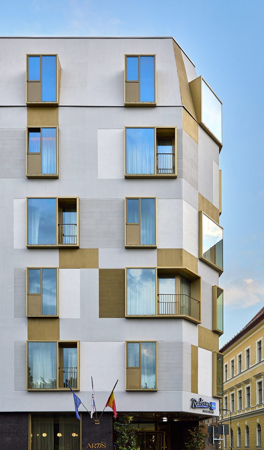 Hotel Radisson Blu Aurum Brașov – BIG SEE Make Sense