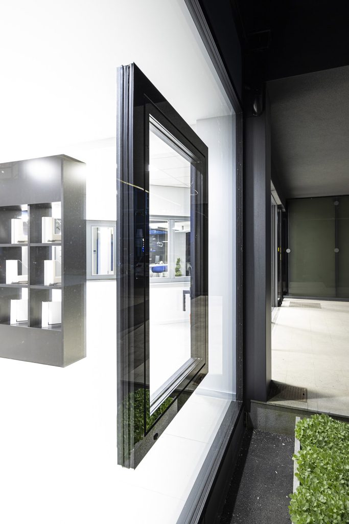 Floating Window – BIG SEE