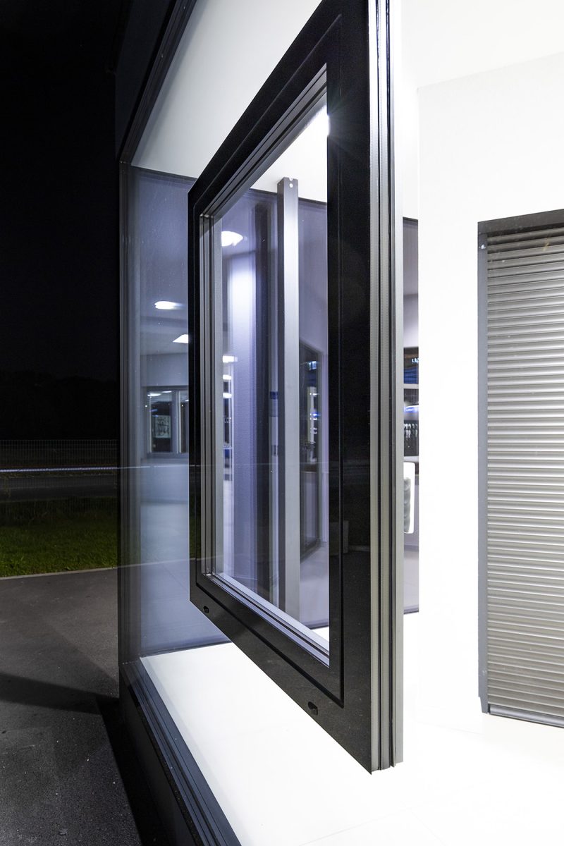 Floating Window – BIG SEE