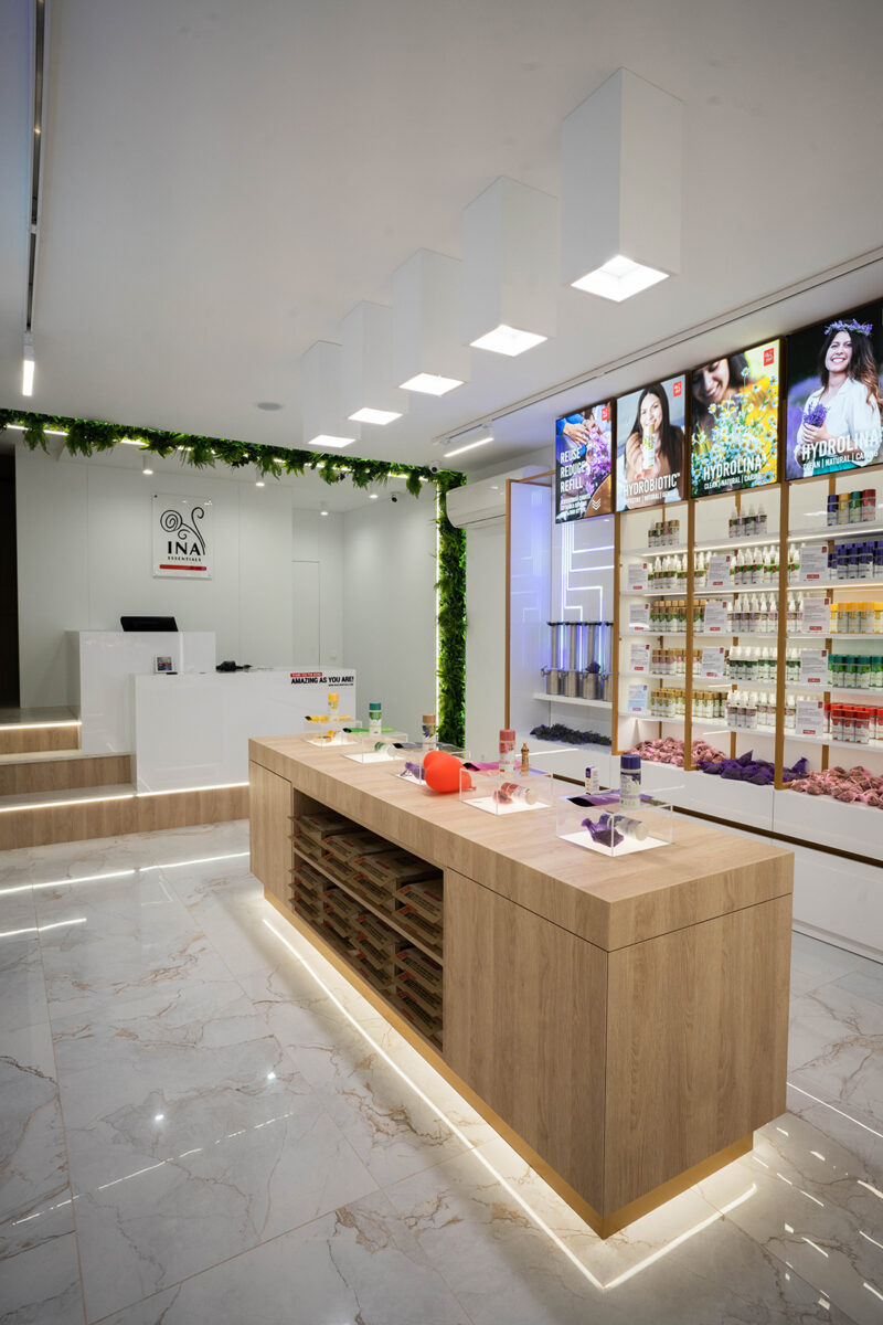 INA ESSENTIALS STORE – BIG SEE