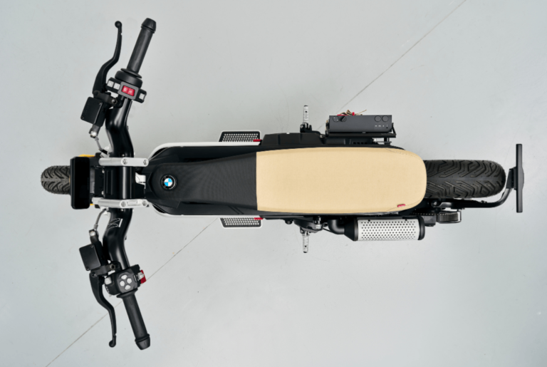 BMW CE02 x Vagabund – BIG SEE